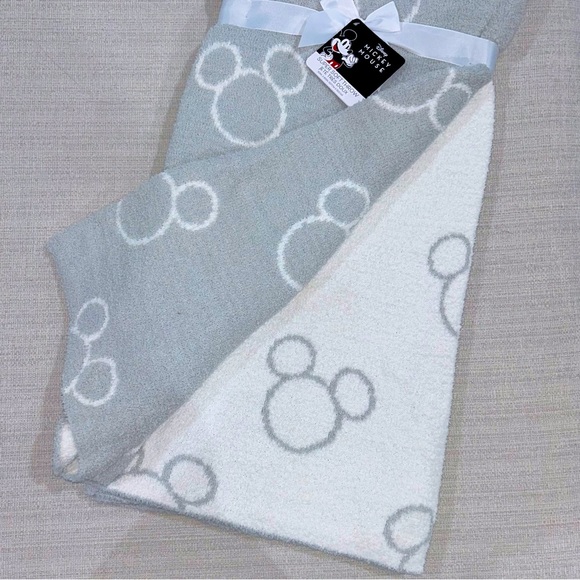 Disney | Bedding | Disney Mickey Mouse Super Soft Throw Blanket Gray ...